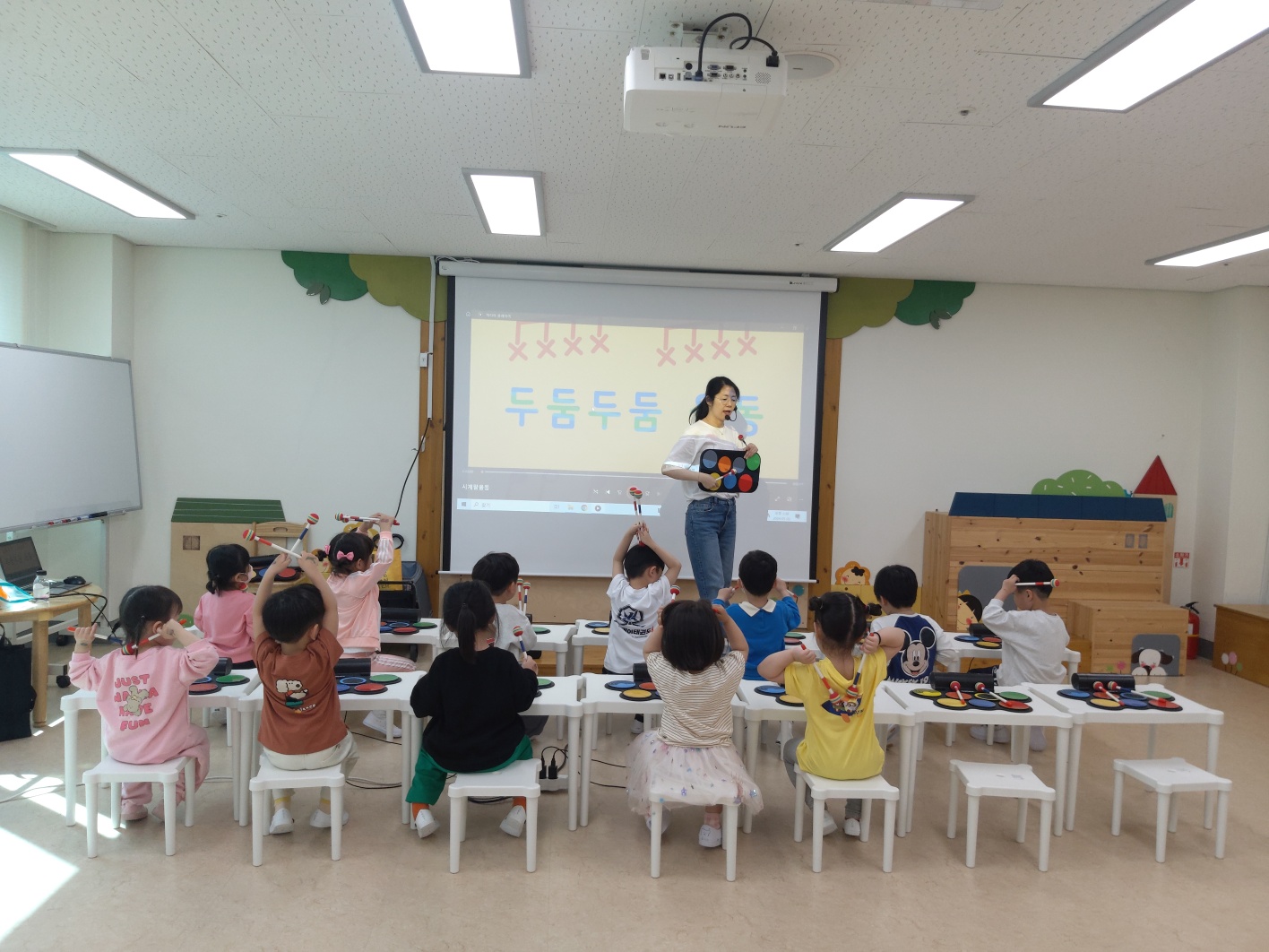 배곧새봄유치원 일반 행복123반 방과후 과정 특성화 활동 사진 입니다5월
